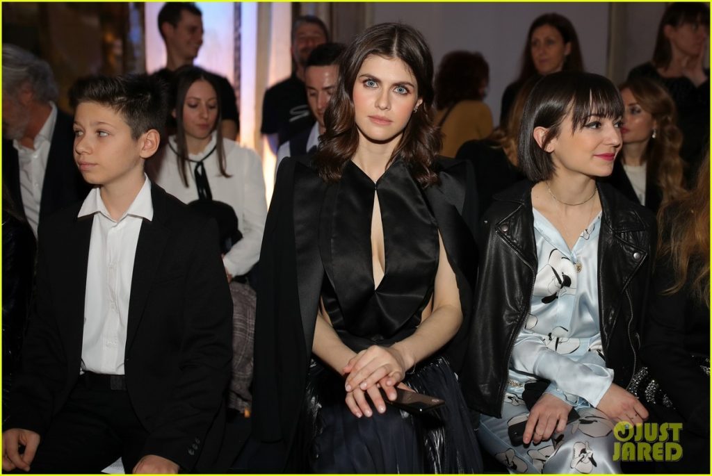 Alexandra Daddario Looks Amazing in Glamorous Attire for Genny Show in ...
